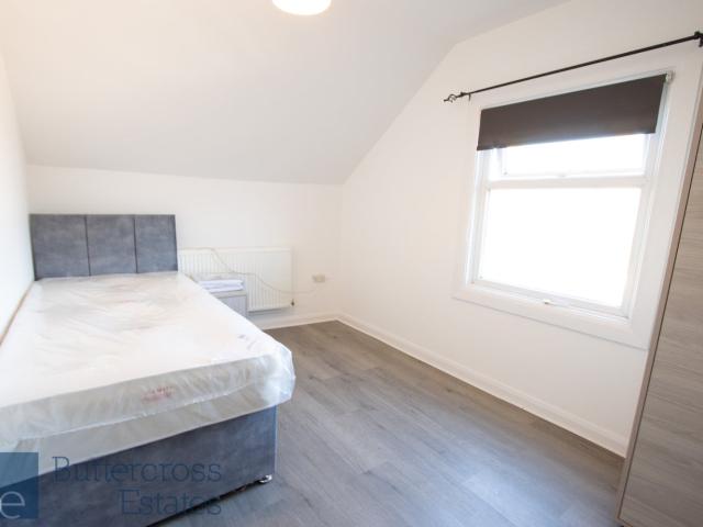Room at Lover's Lane, Newark and Sherwood