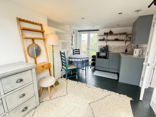 Room at Purves Road, Greater London
