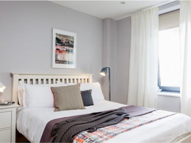 Room at Putney Hill, Greater London