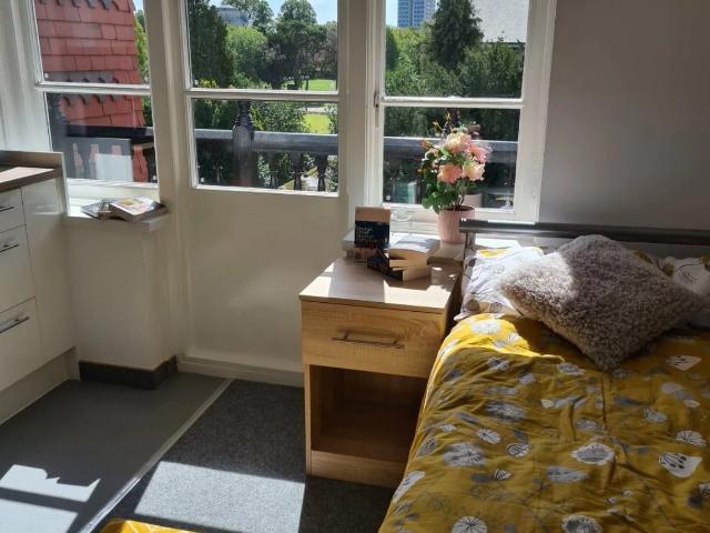 Room at Putney Road, Leicester