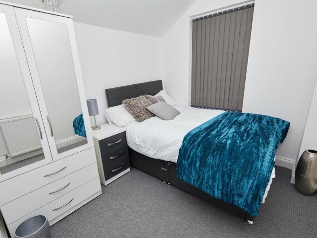 Room at Pybus Street, Derby
