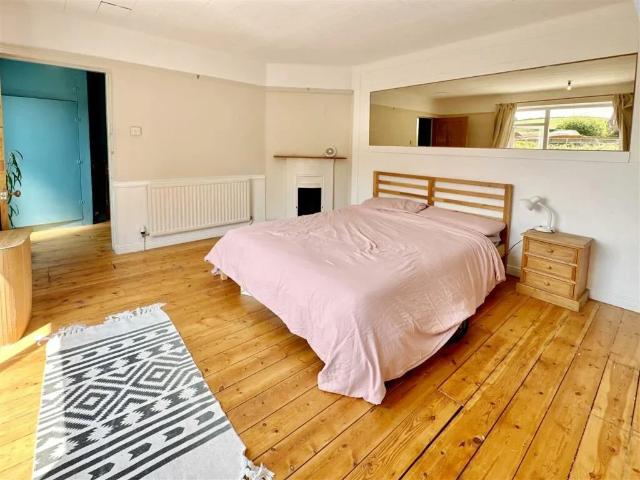 Room at Packhall Lane, Brixham
