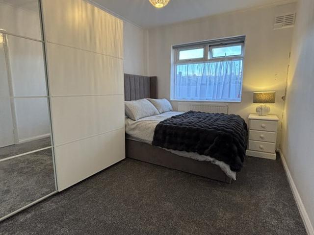 Room at Pagnell Grove, Birmingham