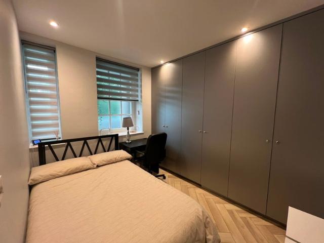 Room at Page Street, City of Westminster