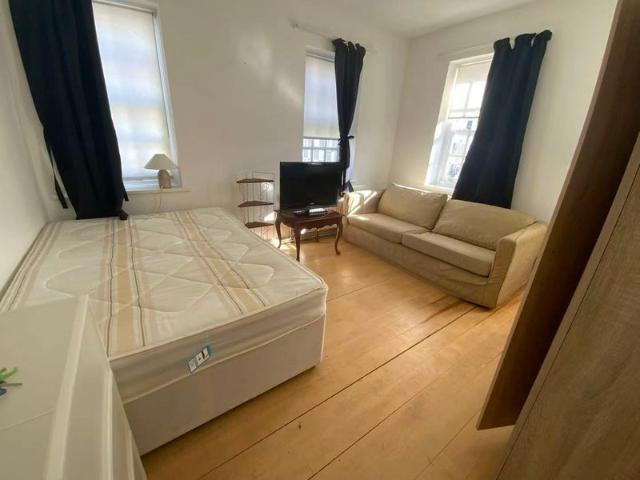 Room at Page Street, City of Westminster