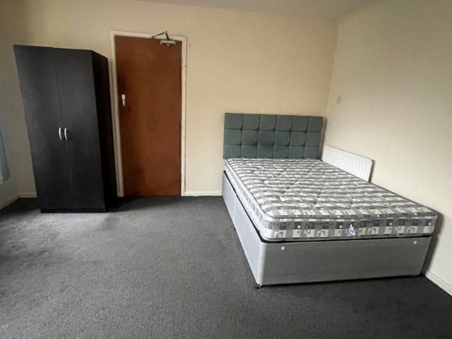 Room at Pageant Drive, Dawley