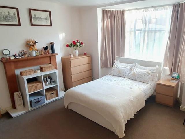 Room at Page's Hill, Greater London