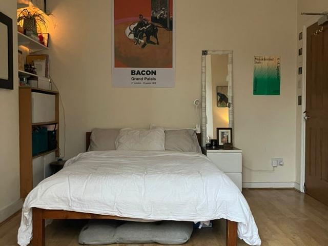 Room at Pakeman Street, Greater London