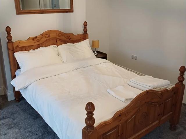 Room at Palmerston Crescent, Greater London