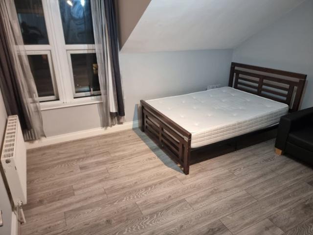 Room at Palmerston Road, Greater London