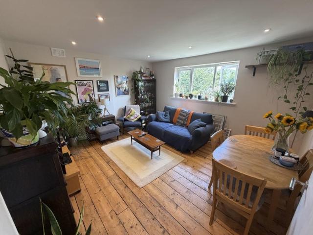 Room at Palace Road, Greater London
