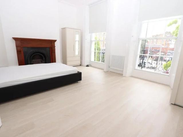 Room at Pancras Way, Greater London