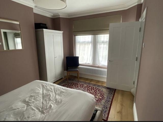 Room at Parnall Road, Bristol