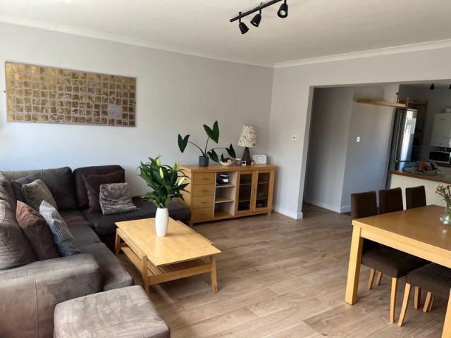 Room at Paradise Road, Greater London