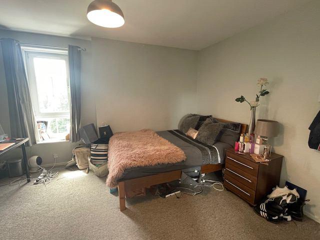 Room at Pardoner Street, Greater London