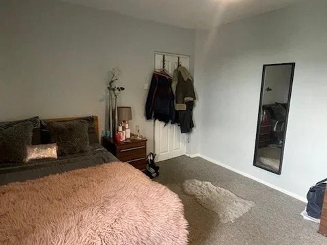 Room at Pardoner Street, Greater London