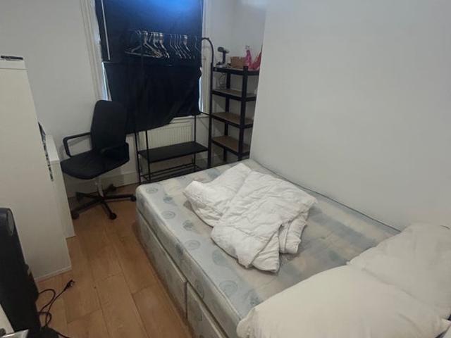 Room at Parfett Street, Greater London