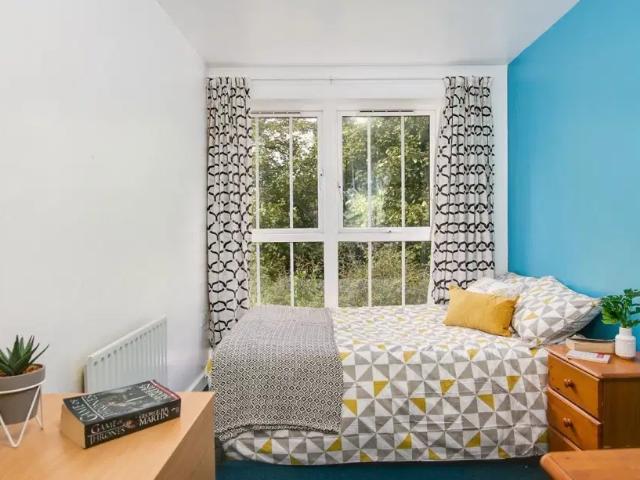 Room at Parham Road, Canterbury