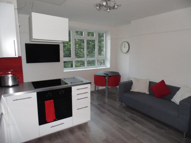 Room at Parkthorne Road, Greater London
