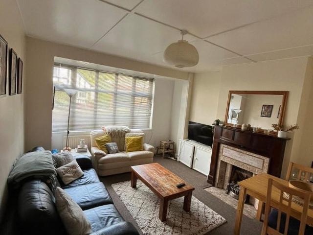 Room at Parkthorne Road, Greater London