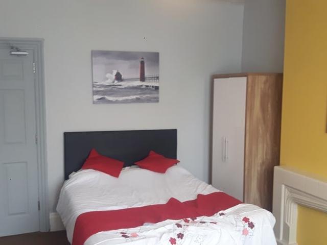 Room at Parkway Road, Dudley