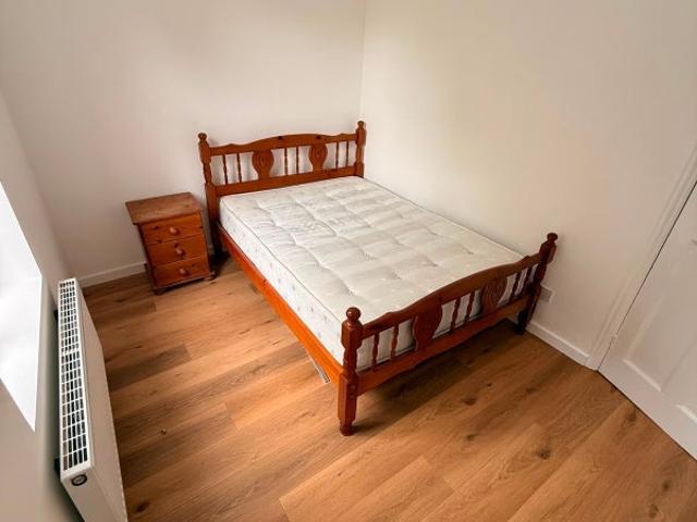Room at Park Crescent, Greater London