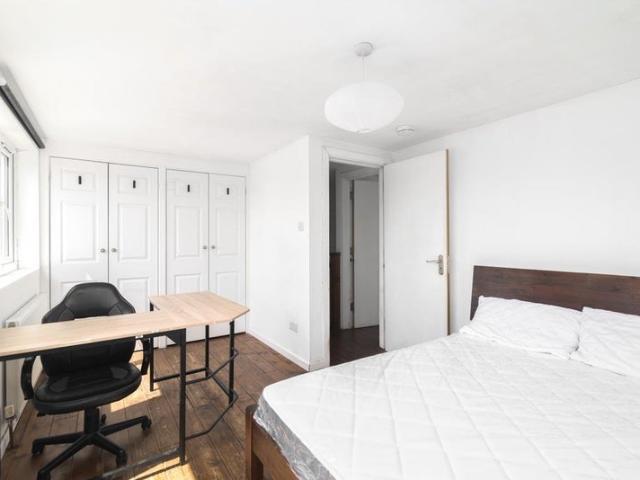 Room at Park Lane, Greater London