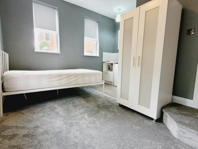 Room at Park Lane, Salford