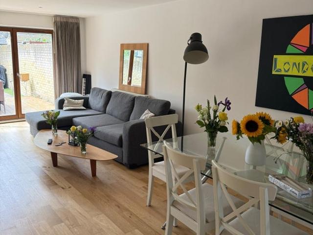 Room at Park Street, Greater London