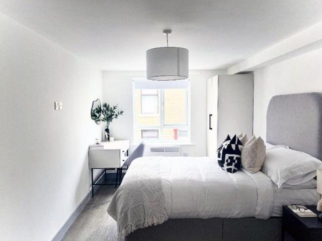 Room at Park Street, Shaw
