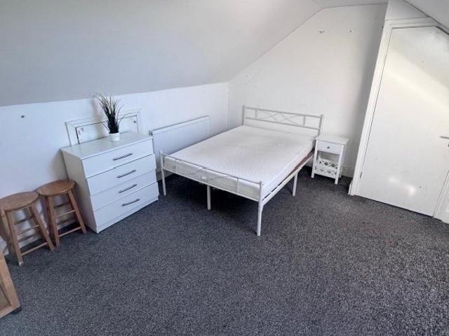 Room at Park Place, Leeds