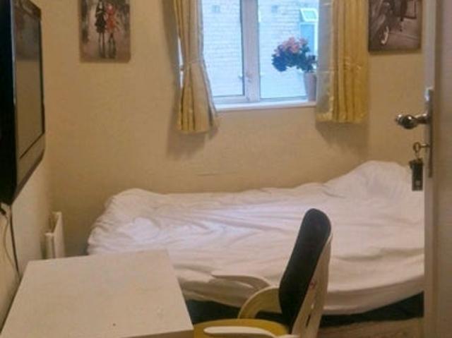 Room at Park Road, City of Westminster