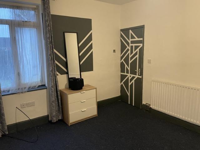Room at Park Road East, Wolverhampton