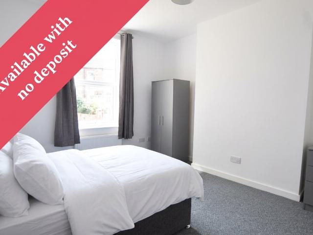 Room at Park Road, Gloucester