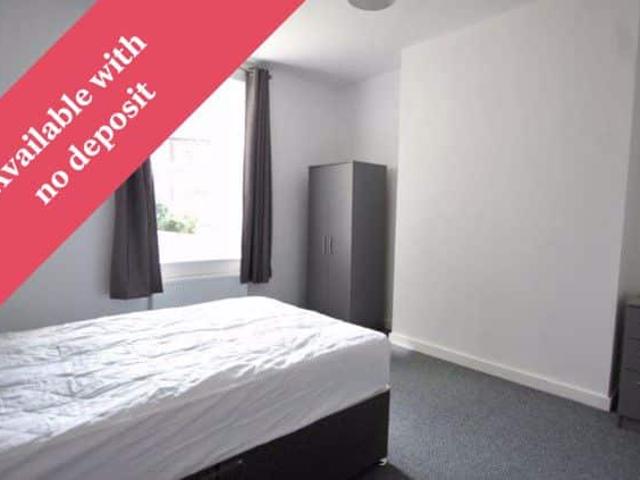 Room at Park Road, Gloucester