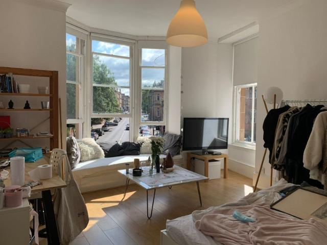 Room at Park Road, Glasgow