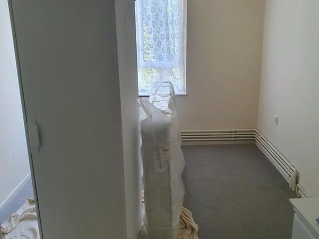 Room at Park Road North, Greater London