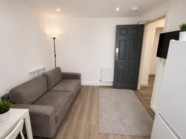 Room at Park Road, Nottingham