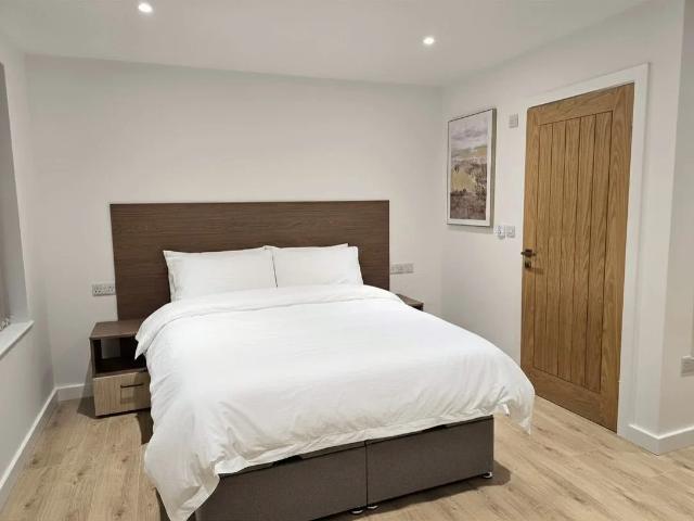 Room at Park Road, Peterborough