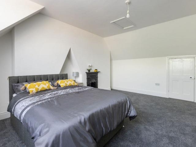 Room at Park Road, Rugby