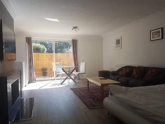 Room at Park Road, Stoke Poges