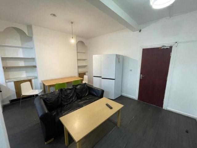 Room at Park Range, Manchester