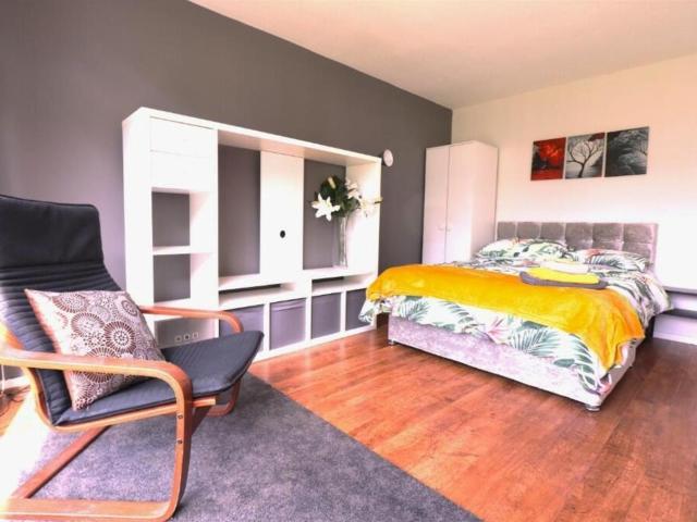 Room at Parker Street, Birmingham
