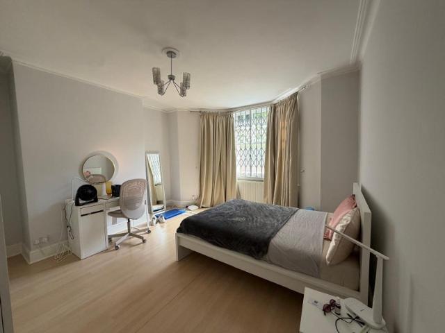 Room at Parkgate Road, Greater London