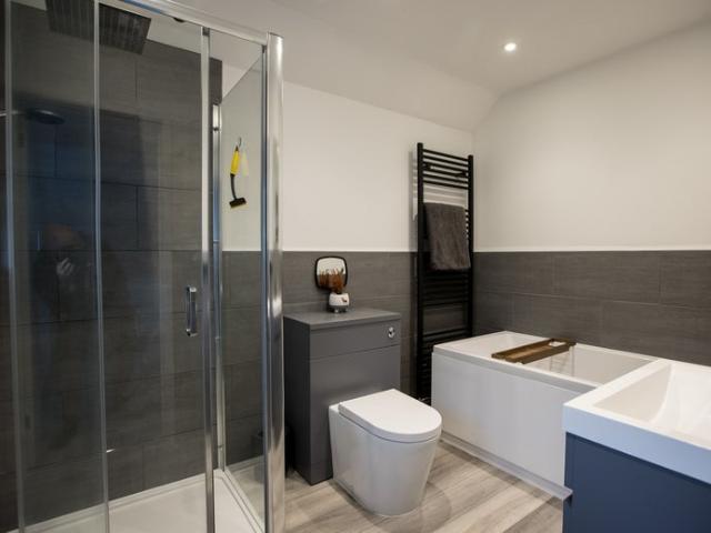 Room at Parkside Gardens, Greater London