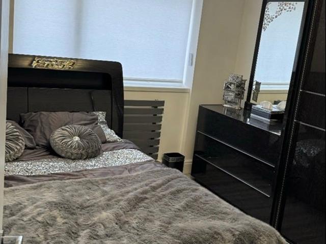 Room at Parr Crescent, Dacorum