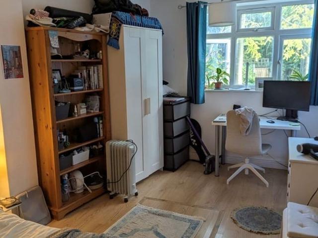 Room at Parrs Wood Road, Manchester