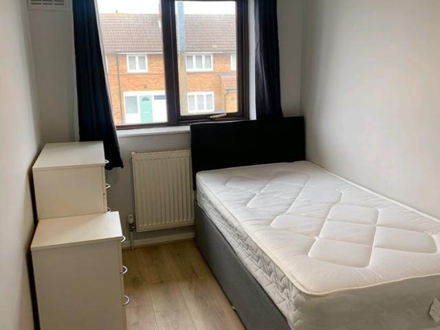 Room at Parsonage Leys, Harlow