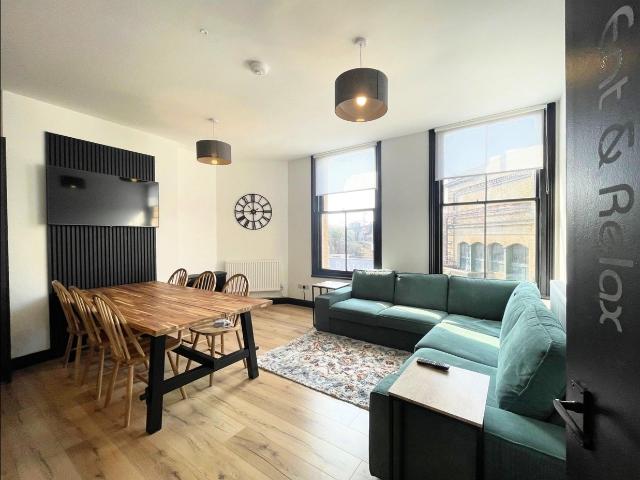 Room at Parsons Green Lane, Greater London