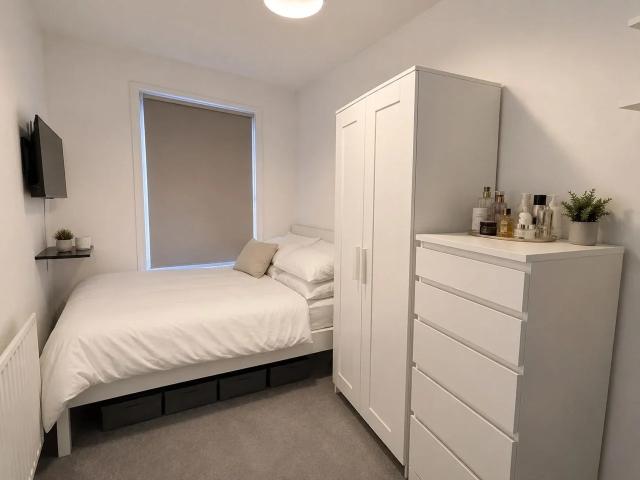 Room at Parsons Mews, Greater London